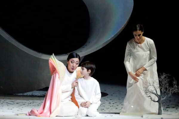 Madama Butterfly 2022 - veveglass